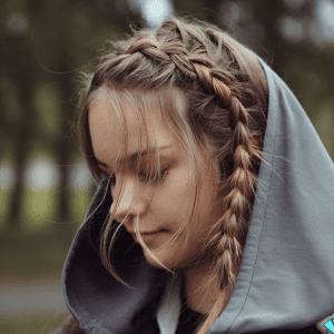 62 Easy and Cute Graduation Hairstyles for Long Hair with Your Cap That ...